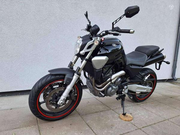 Yamaha MT 03 2006 in Prienai, with an engine capacity of 0.66 L and mileage of 0 thousand km for 2650 €, photo 1 on AUTOMOTO.COM.LV
