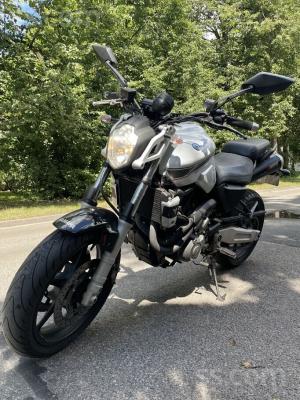 Yamaha MT 03 2007 Rīga, ar dzinēja tilpumu 0.66 L un nobraukumu 0 tūkst. km par 2000 €, foto  vietnē AUTOMOTO.COM.LV