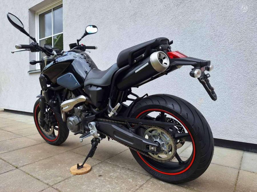 Yamaha MT 03 2010 in Prienai, with an engine capacity of 0.66 L and mileage of 20 thousand km for 2850 €, photo 3 on AUTOMOTO.COM.LV