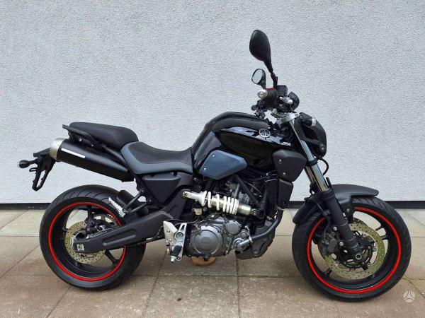 Yamaha MT 03 2010 in Prienai, with an engine capacity of 0.66 L and mileage of 20 thousand km for 2850 €, photo 3 on AUTOMOTO.COM.LV