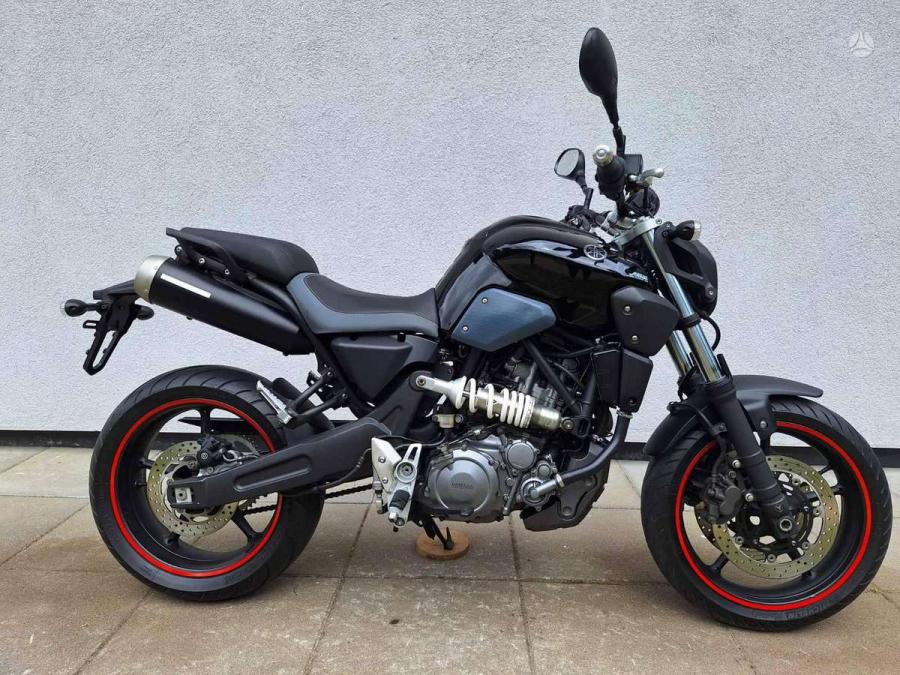Yamaha MT 03 2010 in Prienai, with an engine capacity of 0.66 L and mileage of 20 thousand km for 2850 €, photo 10 on AUTOMOTO.COM.LV