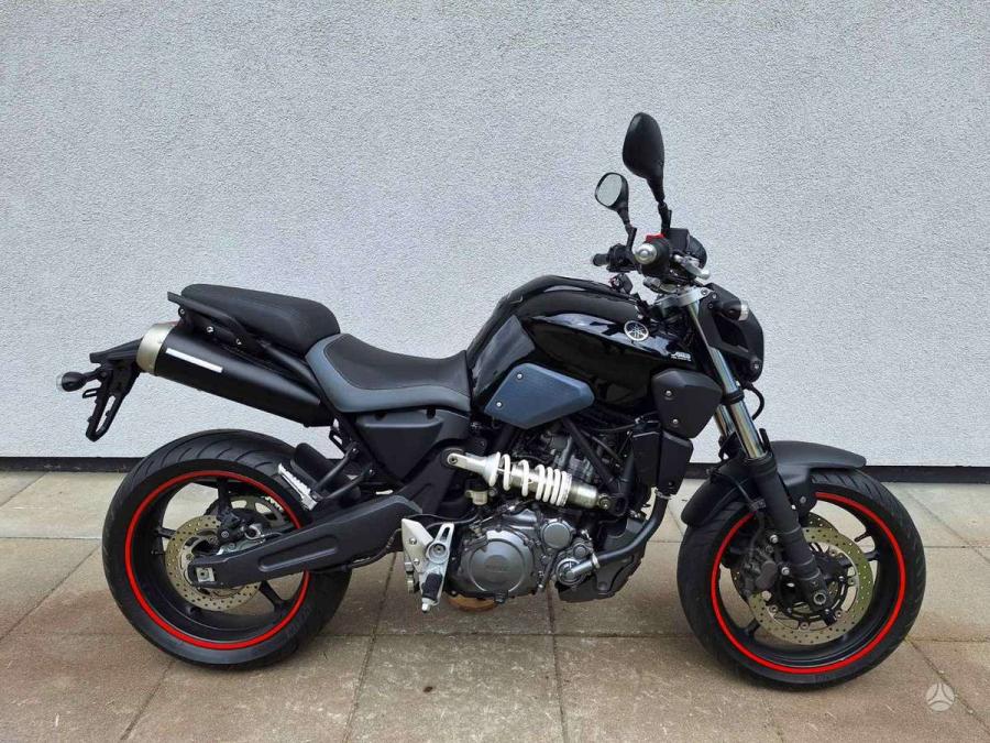 Yamaha MT 03 2010 in Prienai, with an engine capacity of 0.66 L and mileage of 20 thousand km for 2850 €, photo 13 on AUTOMOTO.COM.LV