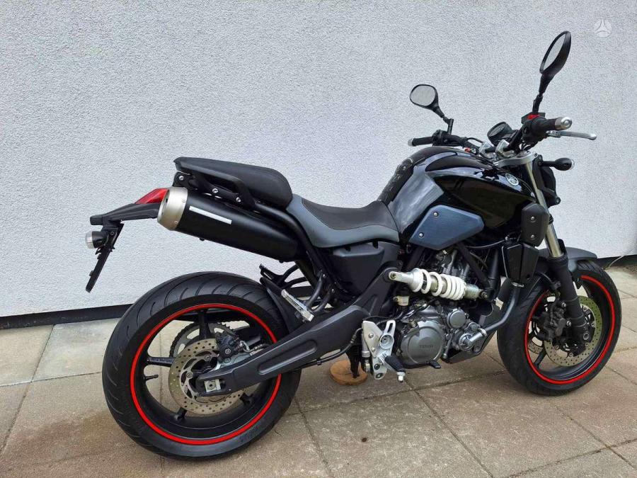 Yamaha MT 03 2010 in Prienai, with an engine capacity of 0.66 L and mileage of 20 thousand km for 2850 €, photo 19 on AUTOMOTO.COM.LV