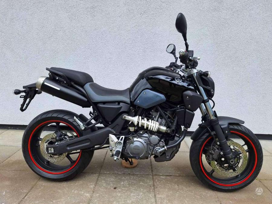 Yamaha MT 03 2010 in Prienai, with an engine capacity of 0.66 L and mileage of 20 thousand km for 2850 €, photo 23 on AUTOMOTO.COM.LV