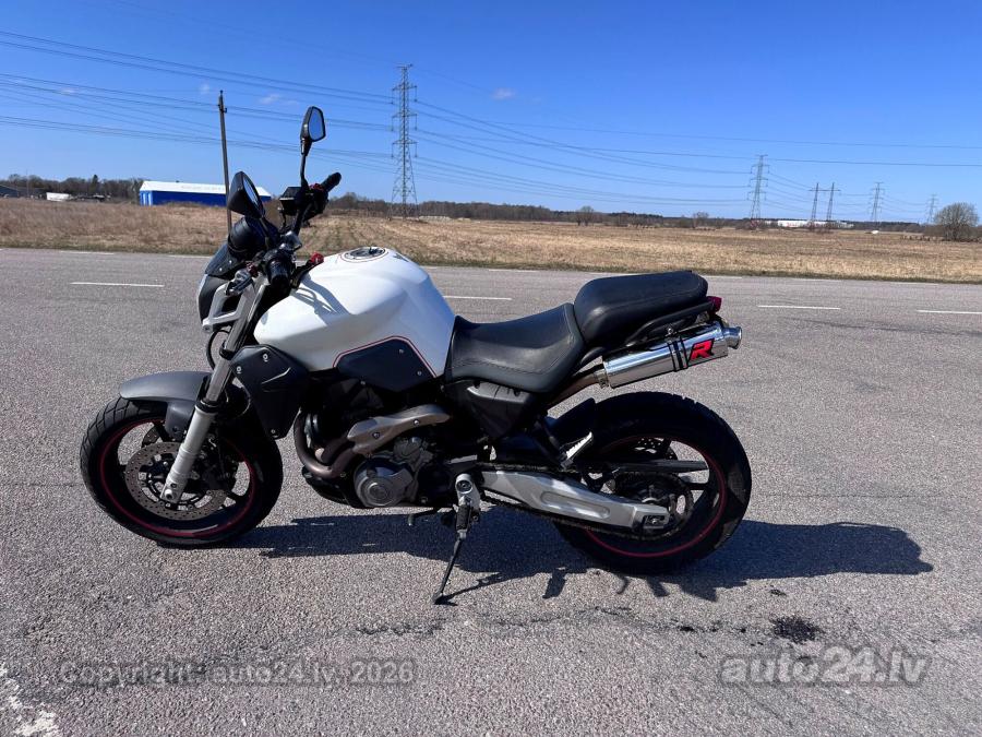 Yamaha MT 03 2026 Tallina, ar dzinēja tilpumu 0.66 L un nobraukumu 41 tūkst. km par 2600 €, foto 4 vietnē AUTOMOTO.COM.LV