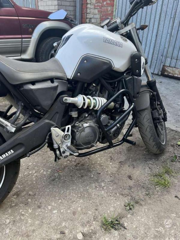 Balts Yamaha MT 03 2007 Šauļi, ar dzinēja tilpumu 0.66 L un nobraukumu 41 tūkst. km par 2500 €, foto 9 vietnē AUTOMOTO.COM.LV