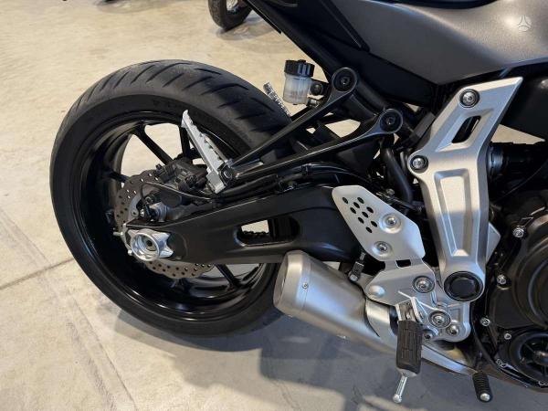 Melns Yamaha MT 07 2015 Šauļi, ar dzinēja tilpumu 0.69 L un nobraukumu 26 tūkst. km par 4290 €, foto 7 vietnē AUTOMOTO.COM.LV