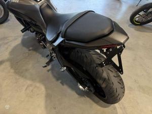 Black Yamaha MT 07 2015 in Siauliai, with an engine capacity of 0.69 L and mileage of 26 thousand km for 4290 €, photo 12 on AUTOMOTO.COM.LV