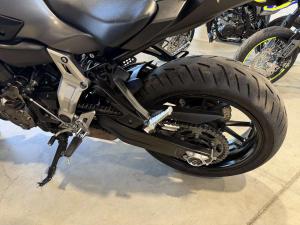 Black Yamaha MT 07 2015 in Siauliai, with an engine capacity of 0.69 L and mileage of 26 thousand km for 4290 €, photo 14 on AUTOMOTO.COM.LV