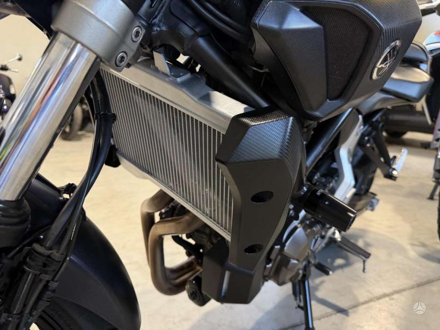 Black Yamaha MT 07 2015 in Siauliai, with an engine capacity of 0.69 L and mileage of 26 thousand km for 4290 €, photo 17 on AUTOMOTO.COM.LV