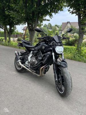 Black Yamaha MT 07 2015 in Kaunas, with an engine capacity of 0.70 L and mileage of 34 thousand km for 4299 €, photo  on AUTOMOTO.COM.LV