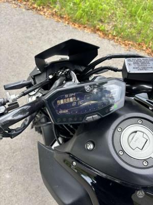 Black Yamaha MT 07 2015 in Kaunas, with an engine capacity of 0.70 L and mileage of 34 thousand km for 4299 €, photo 6 on AUTOMOTO.COM.LV