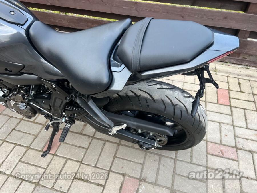 Melns Yamaha MT 07 2016 Tallina, ar dzinēja tilpumu 0.69 L un nobraukumu 5 tūkst. km par 4990 €, foto 4 vietnē AUTOMOTO.COM.LV
