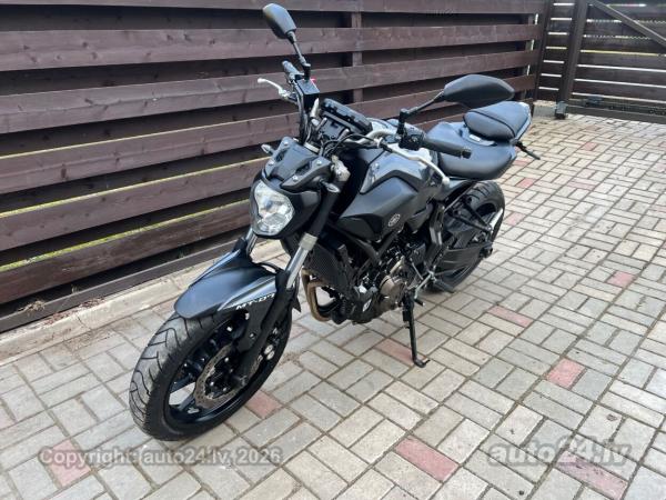 Black Yamaha MT 07 2016 in Tallinn, with an engine capacity of 0.69 L and mileage of 5 thousand km for 4990 €, photo 3 on AUTOMOTO.COM.LV