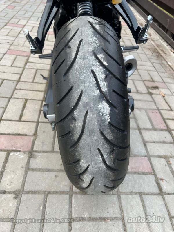 Black Yamaha MT 07 2016 in Tallinn, with an engine capacity of 0.69 L and mileage of 5 thousand km for 4990 €, photo 5 on AUTOMOTO.COM.LV
