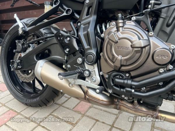 Black Yamaha MT 07 2016 in Tallinn, with an engine capacity of 0.69 L and mileage of 5 thousand km for 4990 €, photo 6 on AUTOMOTO.COM.LV