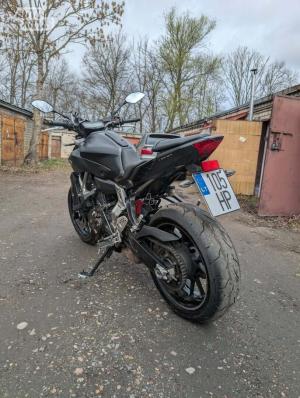 Melns Yamaha MT 07 2016 Kauņa, ar dzinēja tilpumu 0.69 L un nobraukumu 27 tūkst. km par 4600 €, foto 4 vietnē AUTOMOTO.COM.LV
