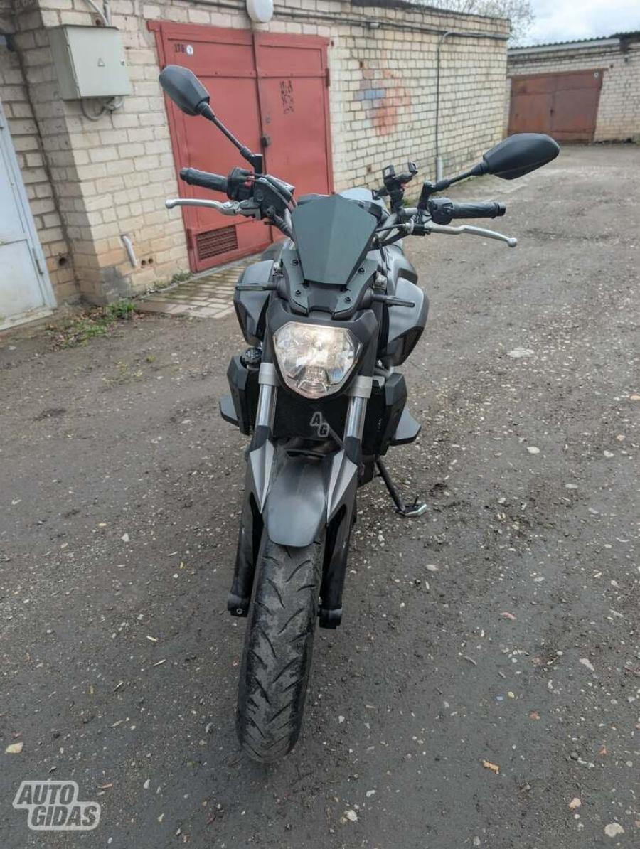 Melns Yamaha MT 07 2016 Kauņa, ar dzinēja tilpumu 0.69 L un nobraukumu 27 tūkst. km par 4600 €, foto 6 vietnē AUTOMOTO.COM.LV