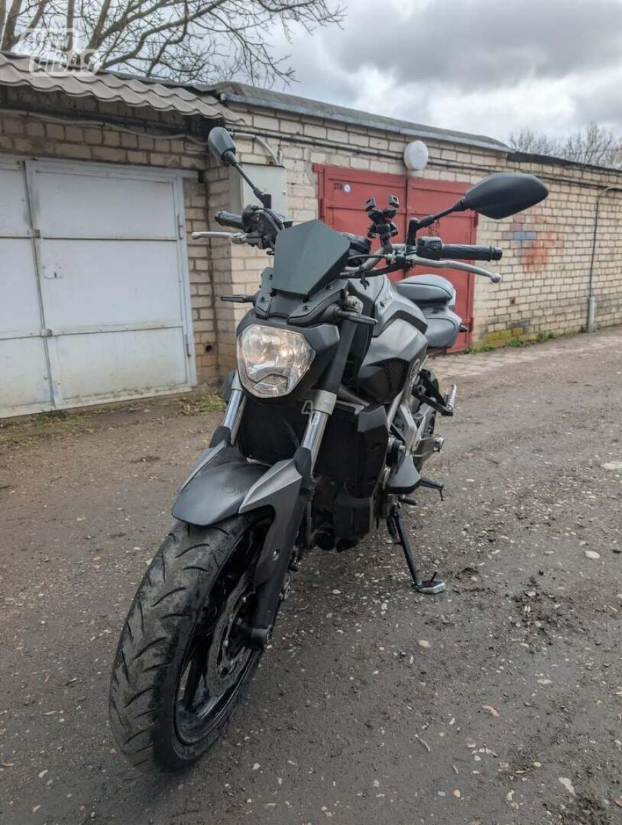 Melns Yamaha MT 07 2016 Kauņa, ar dzinēja tilpumu 0.69 L un nobraukumu 27 tūkst. km par 4600 €, foto 9 vietnē AUTOMOTO.COM.LV