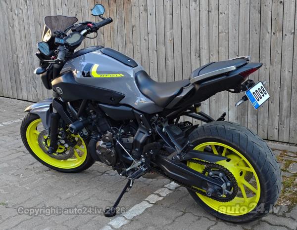 Melns Yamaha MT 07 2016 Tallina, ar dzinēja tilpumu 0.69 L un nobraukumu 28 tūkst. km par 5700 €, foto 9 vietnē AUTOMOTO.COM.LV
