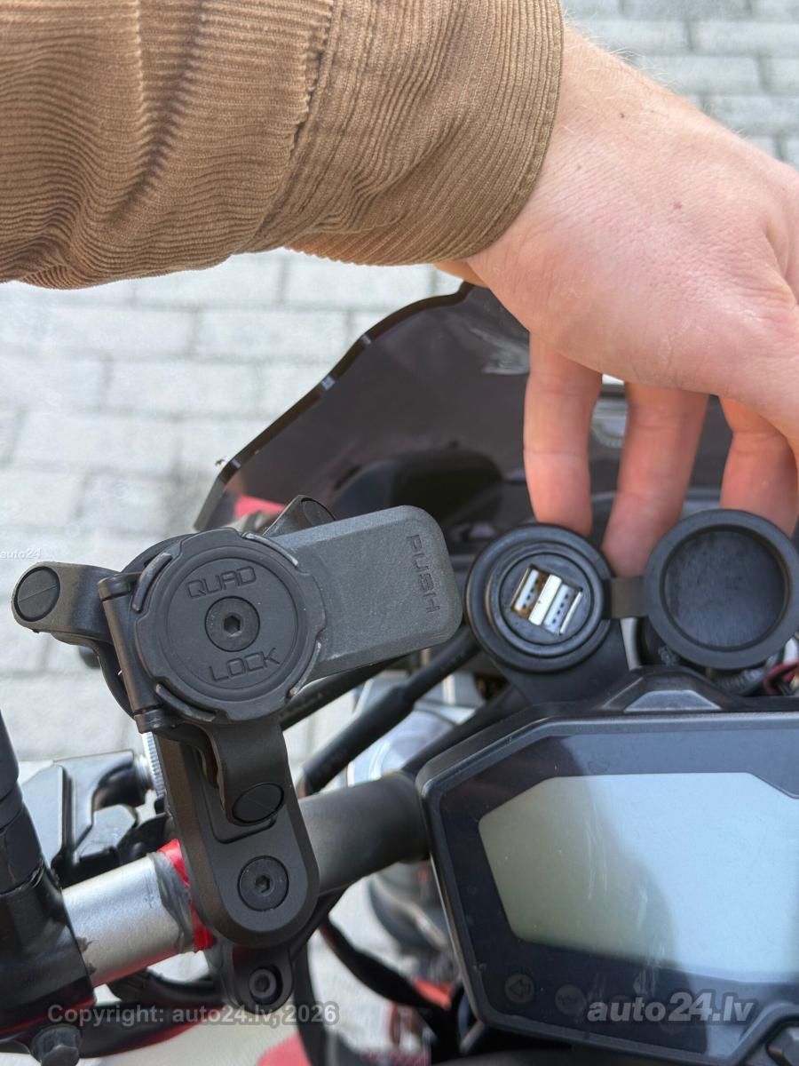 Black Yamaha MT 07 2016 in Tallinn, with an engine capacity of 0.70 L and mileage of 40 thousand km for 4690 €, photo 9 on AUTOMOTO.COM.LV