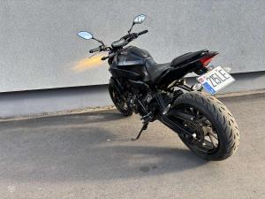 Melns Yamaha MT 07 2017 Viļņa, ar dzinēja tilpumu 0.70 L un nobraukumu 43 tūkst. km par 3800 €, foto 9 vietnē AUTOMOTO.COM.LV
