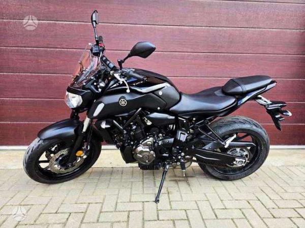 Melns Yamaha MT 07 2018 Kauņa, ar dzinēja tilpumu 0.69 L un nobraukumu 29 tūkst. km par 4350 €, foto 2 vietnē AUTOMOTO.COM.LV