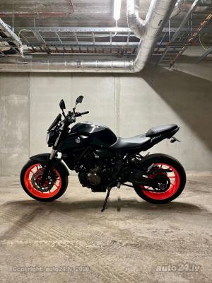 Black Yamaha MT 07 2018 in Tallinn, with an engine capacity of 0.69 L and mileage of 41 thousand km for 5300 €, photo 2 on AUTOMOTO.COM.LV