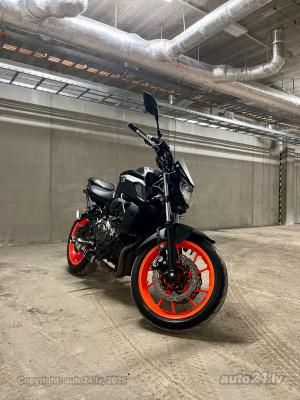 Black Yamaha MT 07 2018 in Tallinn, with an engine capacity of 0.69 L and mileage of 41 thousand km for 5300 €, photo 3 on AUTOMOTO.COM.LV