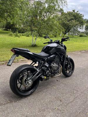 Melns Yamaha MT 07 2019 Jonava, ar dzinēja tilpumu 0.70 L un nobraukumu 28 tūkst. km par 5300 €, foto  vietnē AUTOMOTO.COM.LV