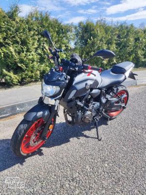 Melns Yamaha MT 07 2020 Mažeikiai, ar dzinēja tilpumu 0.69 L un nobraukumu 32 tūkst. km par 5000 €, foto 4 vietnē AUTOMOTO.COM.LV