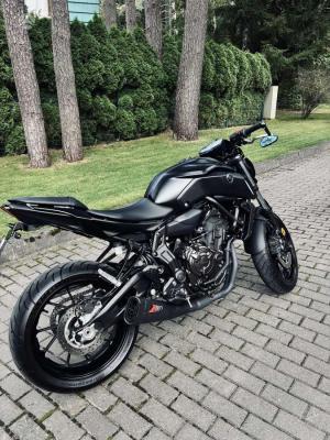 Black Yamaha MT 07 2020 in Vilnius, with an engine capacity of 0.69 L and mileage of 6 thousand km for 5290 €, photo 3 on AUTOMOTO.COM.LV