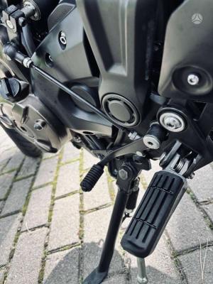 Black Yamaha MT 07 2020 in Vilnius, with an engine capacity of 0.69 L and mileage of 6 thousand km for 5290 €, photo 5 on AUTOMOTO.COM.LV
