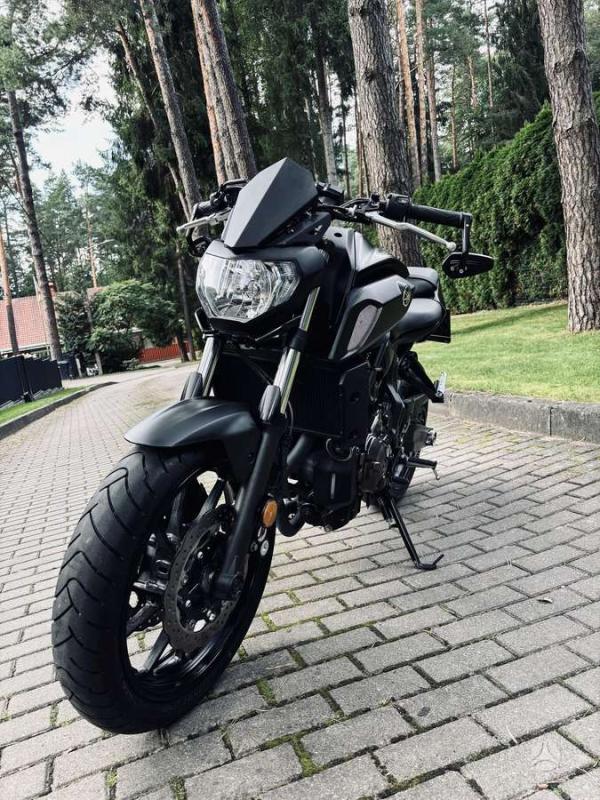 Black Yamaha MT 07 2020 in Vilnius, with an engine capacity of 0.69 L and mileage of 6 thousand km for 5290 €, photo 10 on AUTOMOTO.COM.LV