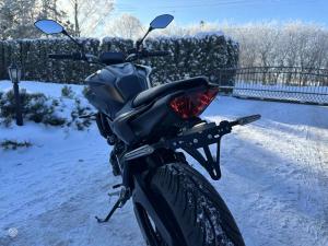 Black Yamaha MT 07 2021 in Siauliai, with an engine capacity of 0.69 L and mileage of 10 thousand km for 5700 €, photo 12 on AUTOMOTO.COM.LV