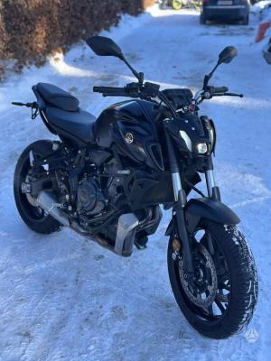 Black Yamaha MT 07 2021 in Siauliai, with an engine capacity of 0.69 L and mileage of 10 thousand km for 5700 €, photo 20 on AUTOMOTO.COM.LV