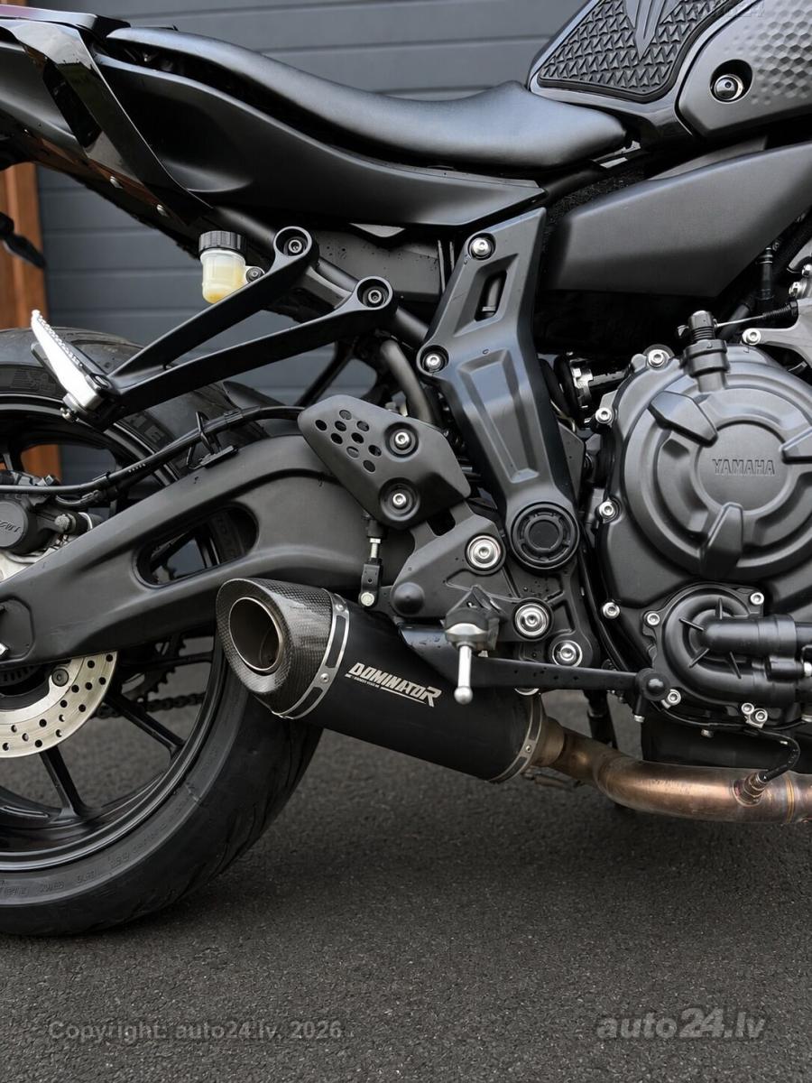 Black Yamaha MT 07 2023 in Tallinn, with an engine capacity of 0.69 L and mileage of 6 thousand km for 6699 €, photo 6 on AUTOMOTO.COM.LV