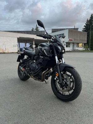 Black Yamaha MT 07 2023 in Panevezys, with an engine capacity of 0.00 L and mileage of 17 thousand km for 6000 €, photo  on AUTOMOTO.COM.LV