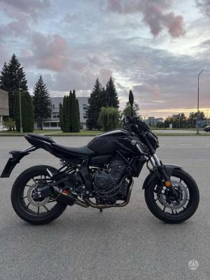 Black Yamaha MT 07 2023 in Panevezys, with an engine capacity of 0.00 L and mileage of 17 thousand km for 6000 €, photo 5 on AUTOMOTO.COM.LV