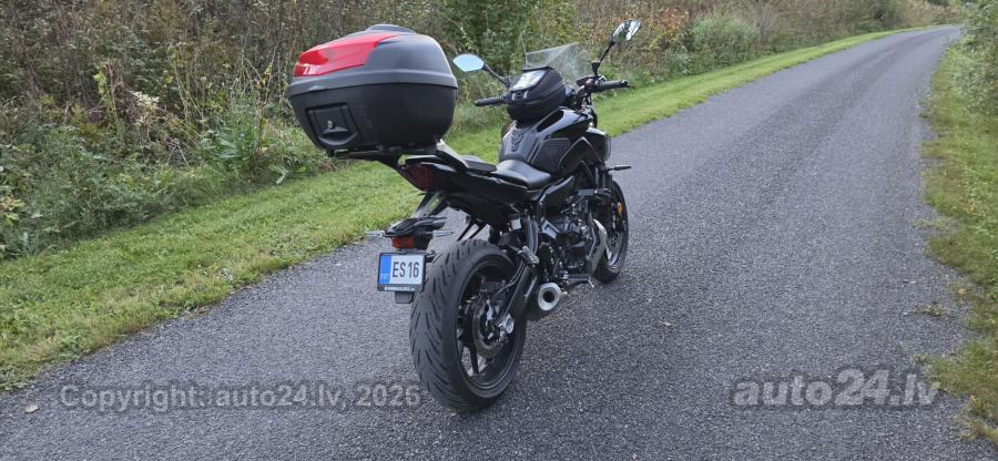 Melns Yamaha MT 07 2023 Tallina, ar dzinēja tilpumu 0.69 L un nobraukumu 4 tūkst. km par 7000 €, foto 9 vietnē AUTOMOTO.COM.LV