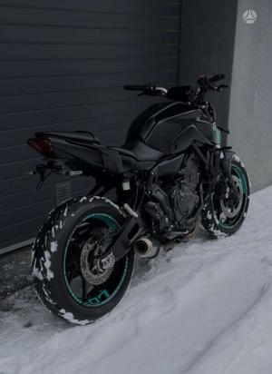 Melns Yamaha MT 07 2024 Viļņa, ar dzinēja tilpumu 0.70 L un nobraukumu 17 tūkst. km par 5400 €, foto 4 vietnē AUTOMOTO.COM.LV