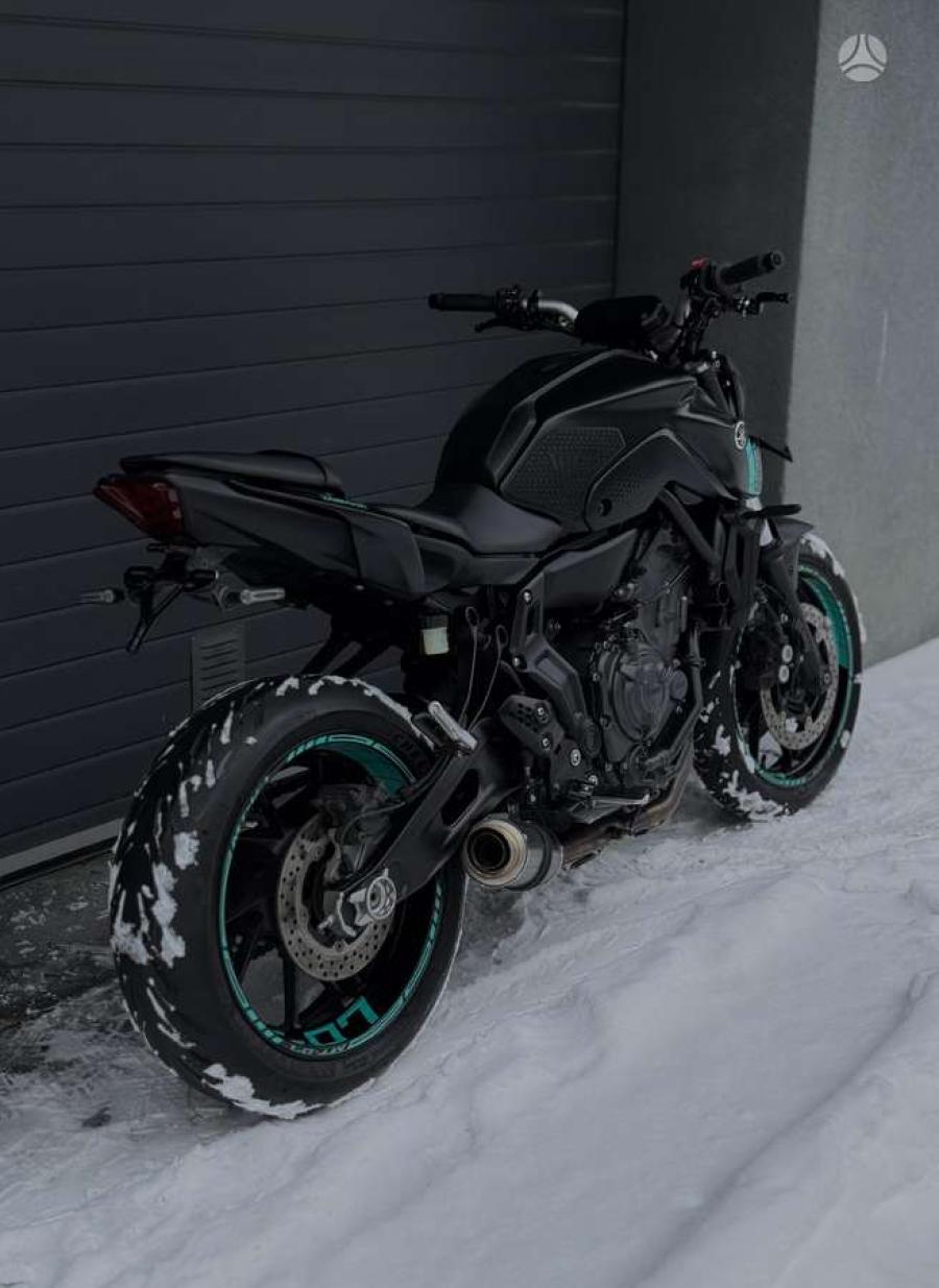 Melns Yamaha MT 07 2024 Viļņa, ar dzinēja tilpumu 0.70 L un nobraukumu 17 tūkst. km par 5400 €, foto 4 vietnē AUTOMOTO.COM.LV
