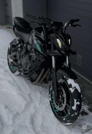 Melns Yamaha MT 07 2024 Viļņa, ar dzinēja tilpumu 0.70 L un nobraukumu 17 tūkst. km par 5400 €, foto 5 vietnē AUTOMOTO.COM.LV