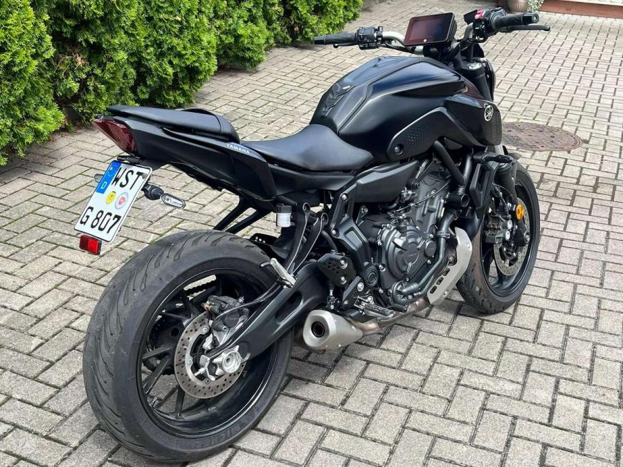 Melns Yamaha MT 07 2024 Jonava, ar dzinēja tilpumu 0.69 L un nobraukumu 12 tūkst. km par 6000 €, foto 7 vietnē AUTOMOTO.COM.LV