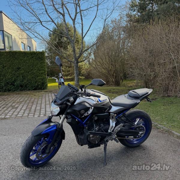 Zils Yamaha MT 07 2016 Tallina, ar dzinēja tilpumu 0.69 L un nobraukumu 35 tūkst. km par 5090 €, foto 1 vietnē AUTOMOTO.COM.LV