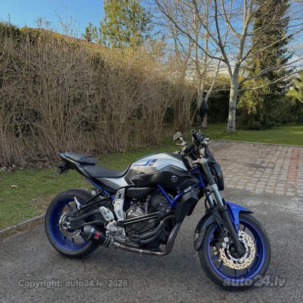 Zils Yamaha MT 07 2016 Tallina, ar dzinēja tilpumu 0.69 L un nobraukumu 35 tūkst. km par 5090 €, foto 3 vietnē AUTOMOTO.COM.LV