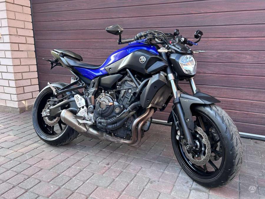 Blue Yamaha MT 07 2016 in Siauliai, with an engine capacity of 0.00 L and mileage of 21 thousand km for 4350 €, photo 4 on AUTOMOTO.COM.LV