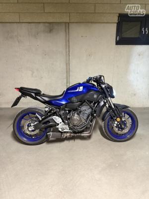 Blue Yamaha MT 07 2017 in Vilnius, with an engine capacity of 0.69 L and mileage of 26 thousand km for 4150 €, photo 3 on AUTOMOTO.COM.LV