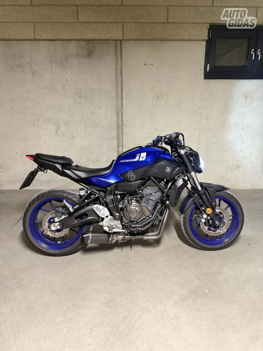 Blue Yamaha MT 07 2017 in Vilnius, with an engine capacity of 0.69 L and mileage of 26 thousand km for 4150 €, photo 3 on AUTOMOTO.COM.LV