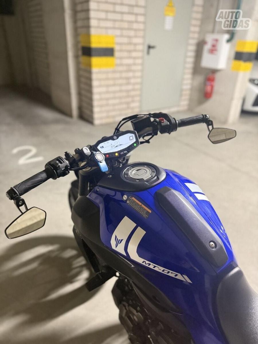 Blue Yamaha MT 07 2017 in Vilnius, with an engine capacity of 0.69 L and mileage of 26 thousand km for 4150 €, photo 4 on AUTOMOTO.COM.LV